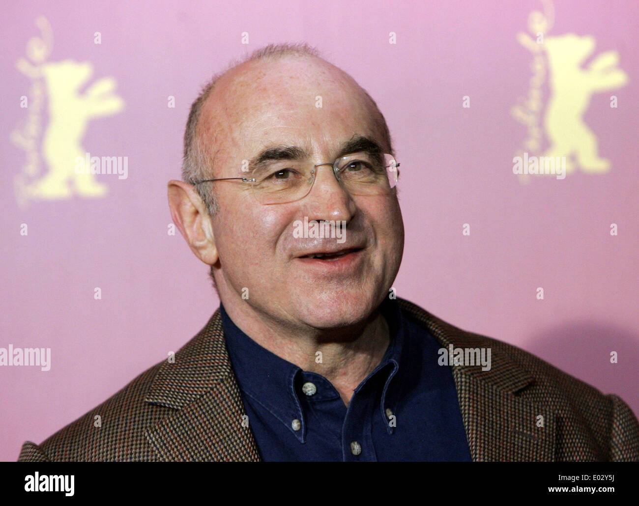 British actor bob hoskins hi-res stock photography and images - Alamy