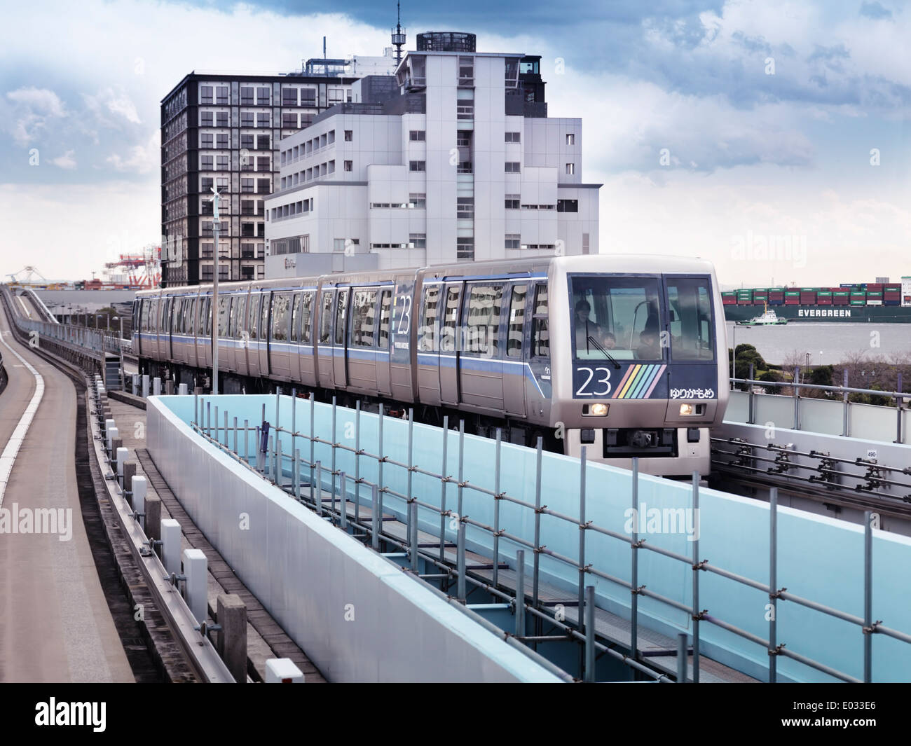 New Transit Yurikamome fully automated train at Odaiba, Tokyo, Japan ...