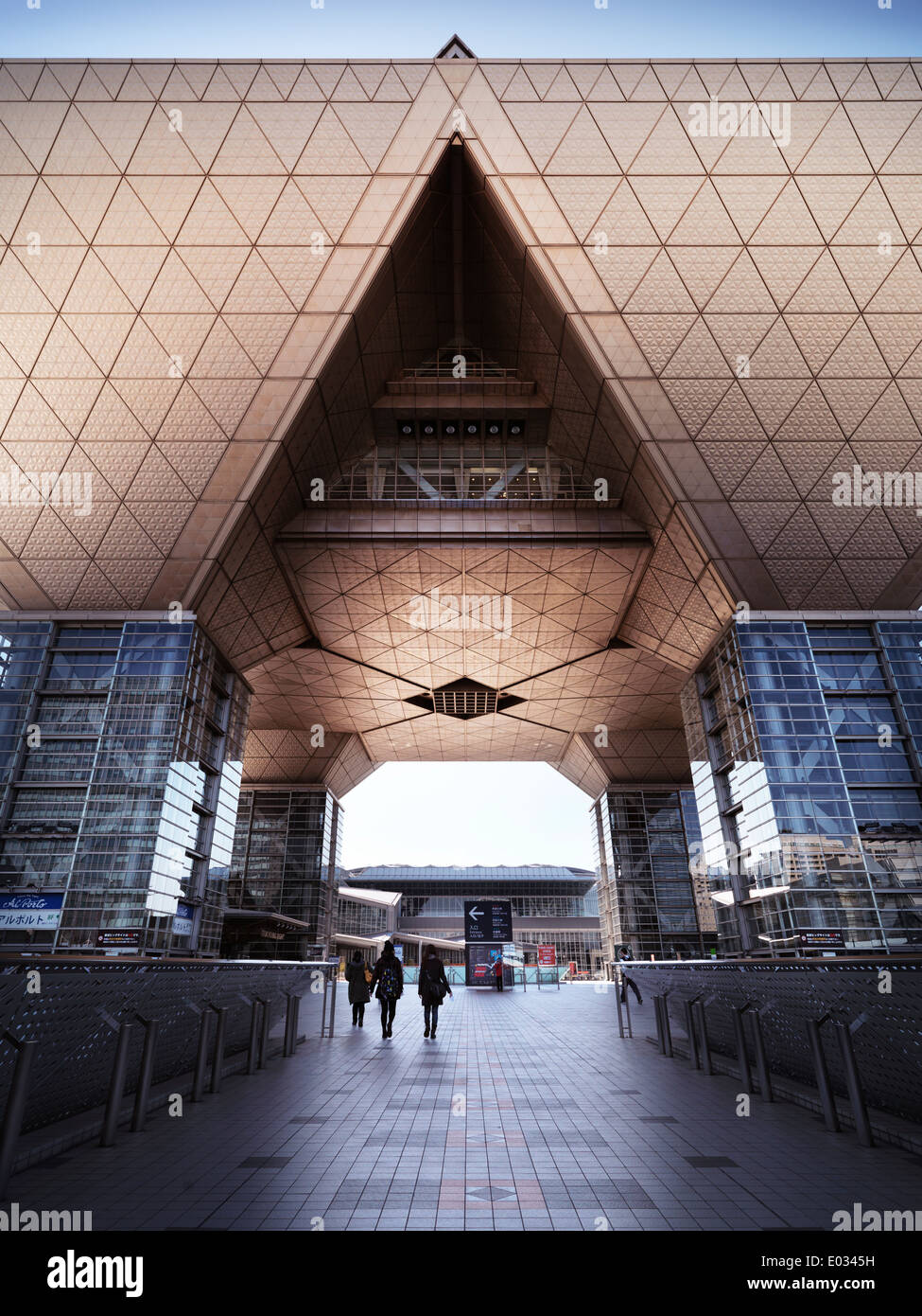 Tokyo Big Sight International Exhibition Center High Resolution Stock ...