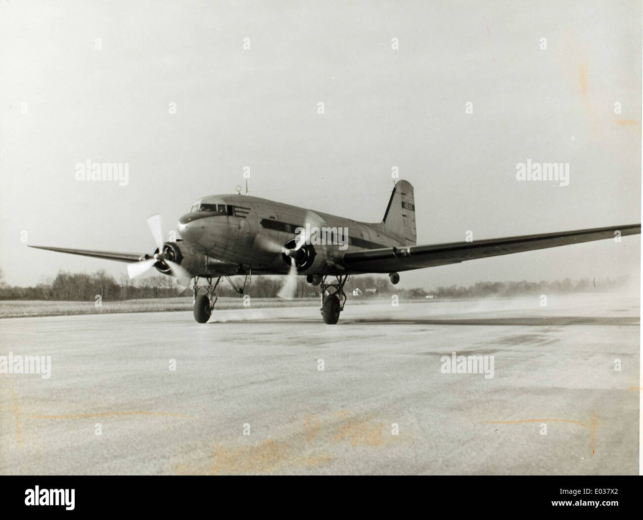 Douglas c 47 skytrain hi-res stock photography and images - Alamy