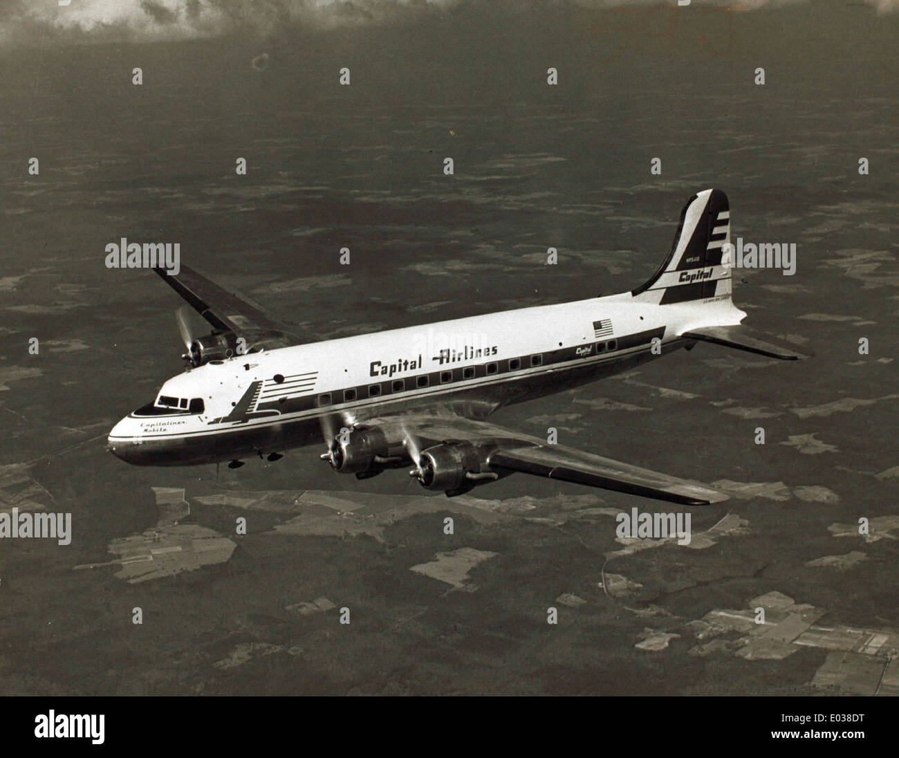 Dc 4 aircraft hi-res stock photography and images - Alamy
