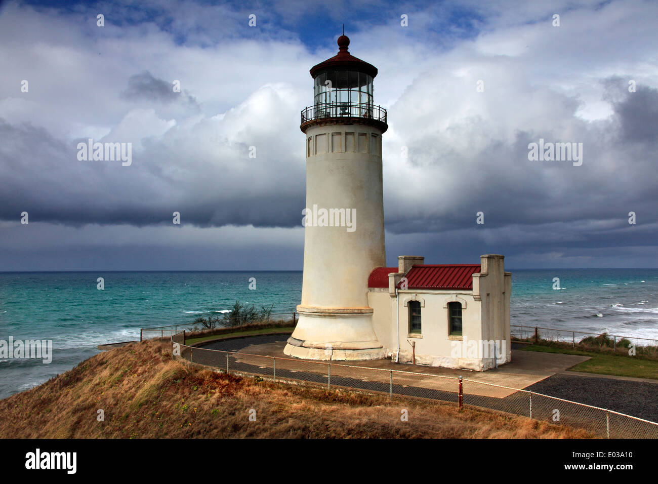 Photo of the North Head Lighthouse, Cape Disappointment State Park ...