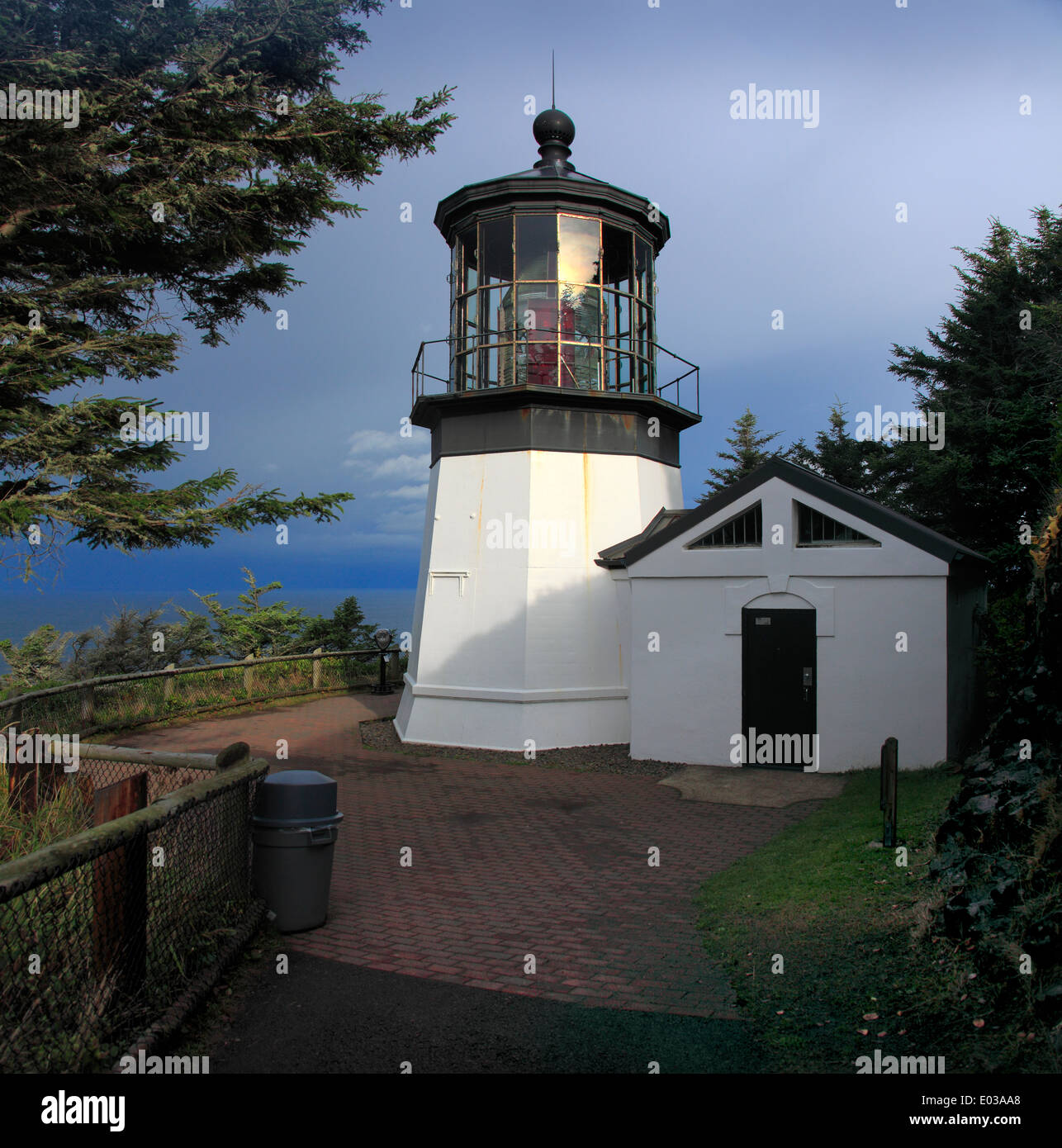 Photo of the Cape Meares Lighthouse, Cape Meares State Scenic Viewpoint ...
