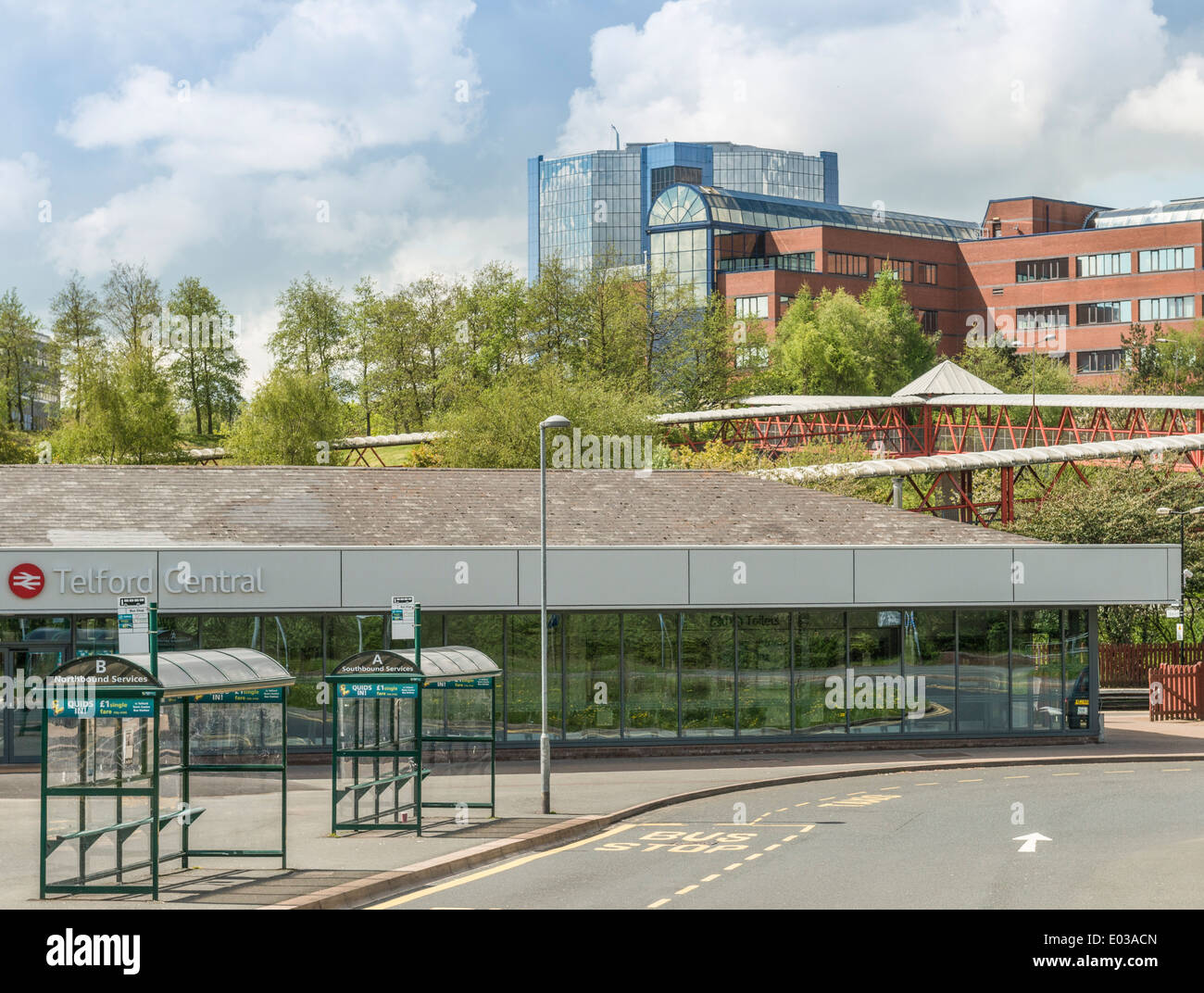 Telford central train station hi-res stock photography and images - Alamy