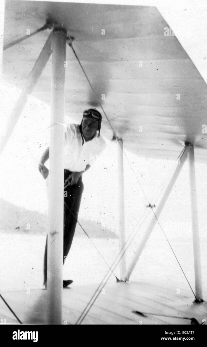 Wing walker history hi-res stock photography and images - Alamy