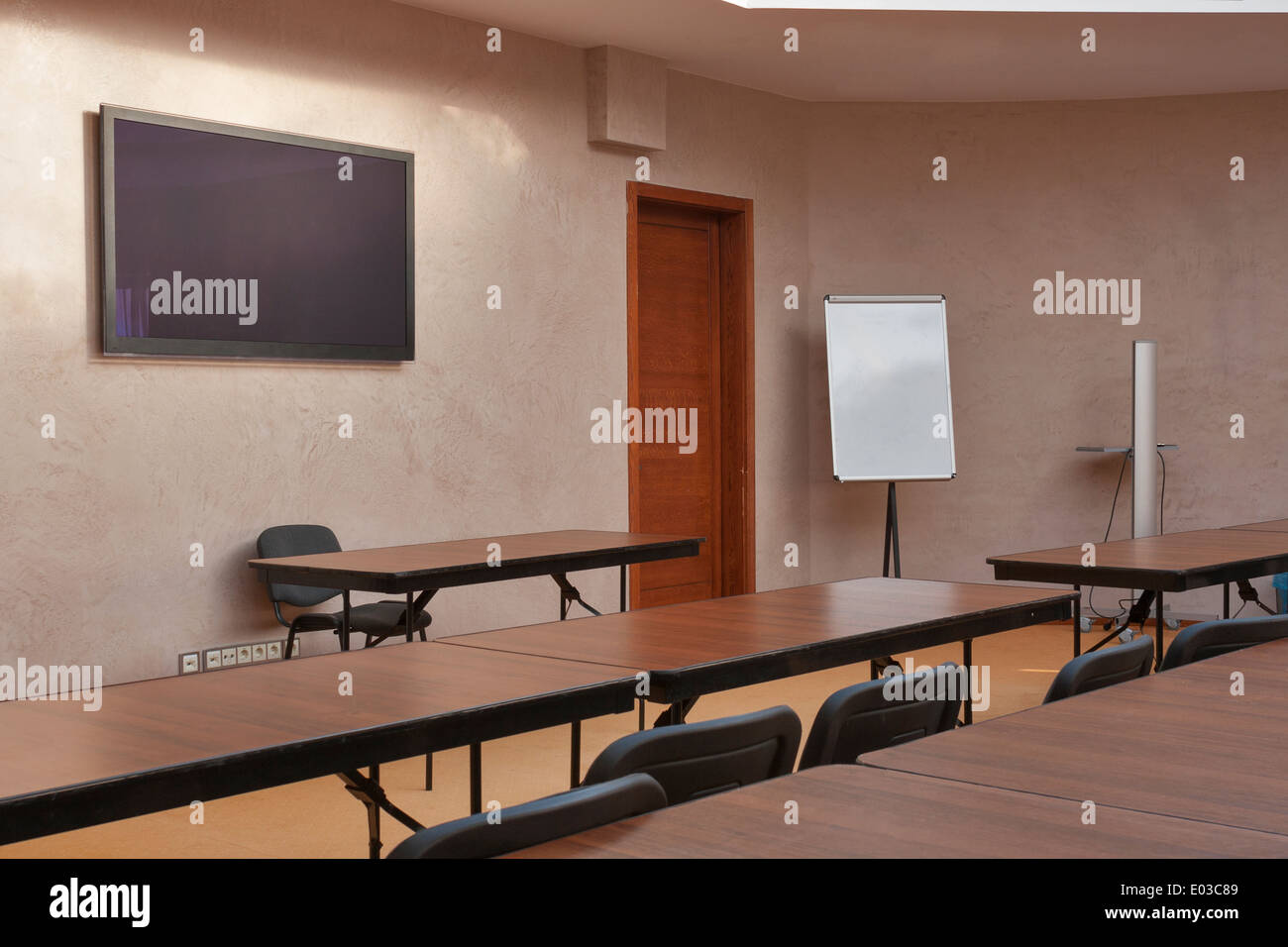 Flip chart classroom hi-res stock photography and images - Alamy