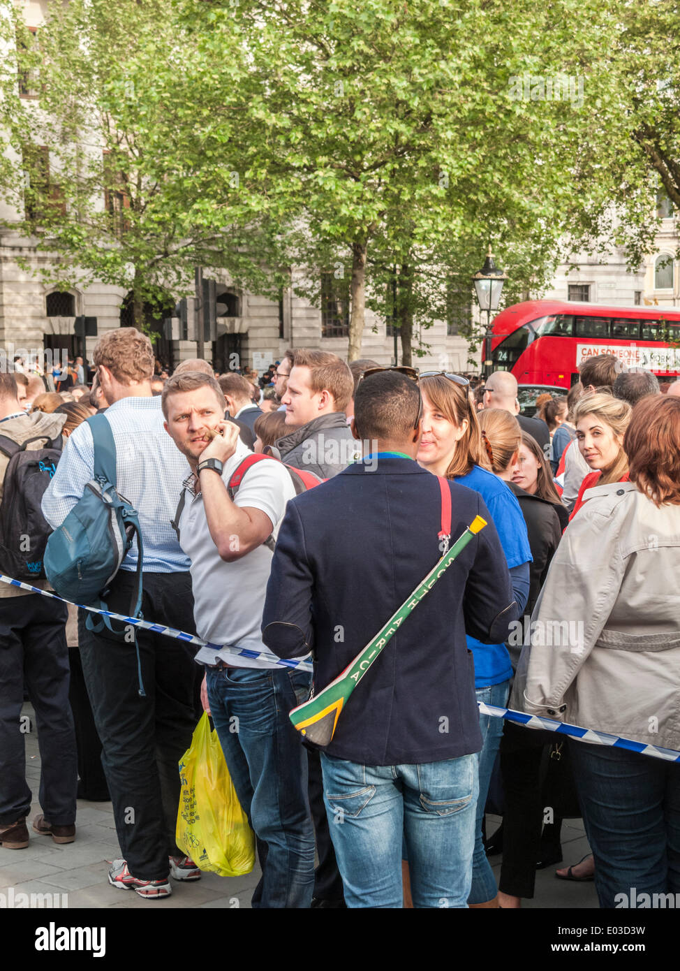 Electorate queues hi-res stock photography and images - Alamy