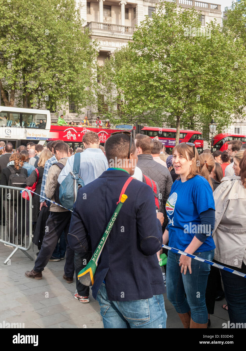 Electorate queues hi-res stock photography and images - Alamy