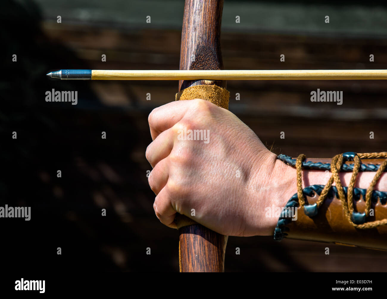 Arch bow arrow hi-res stock photography and images - Alamy