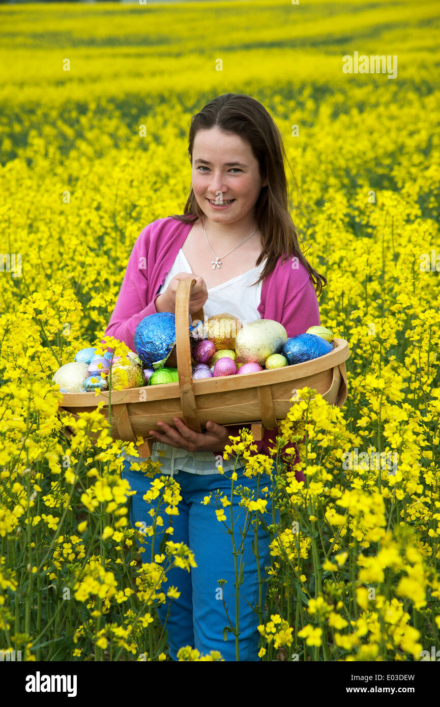 Child collect egg hi-res stock photography and images - Alamy