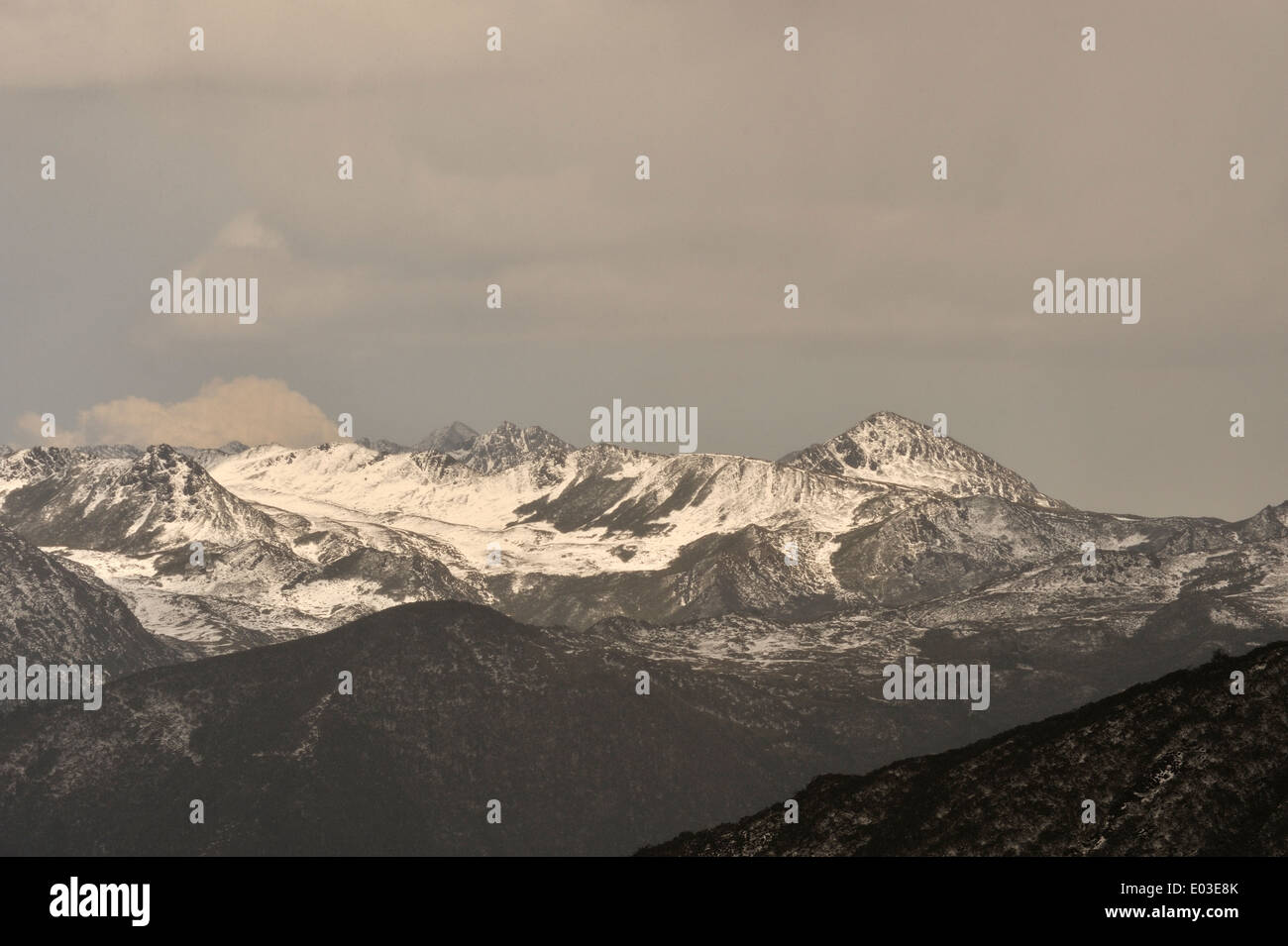Himalayan landscape on Merak Sakteng trek, Eastern Bhutan Stock Photo ...