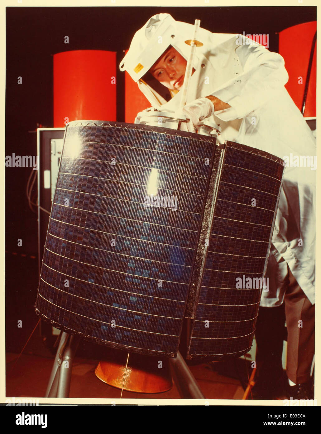 Intelsat 1 hi-res stock photography and images - Alamy