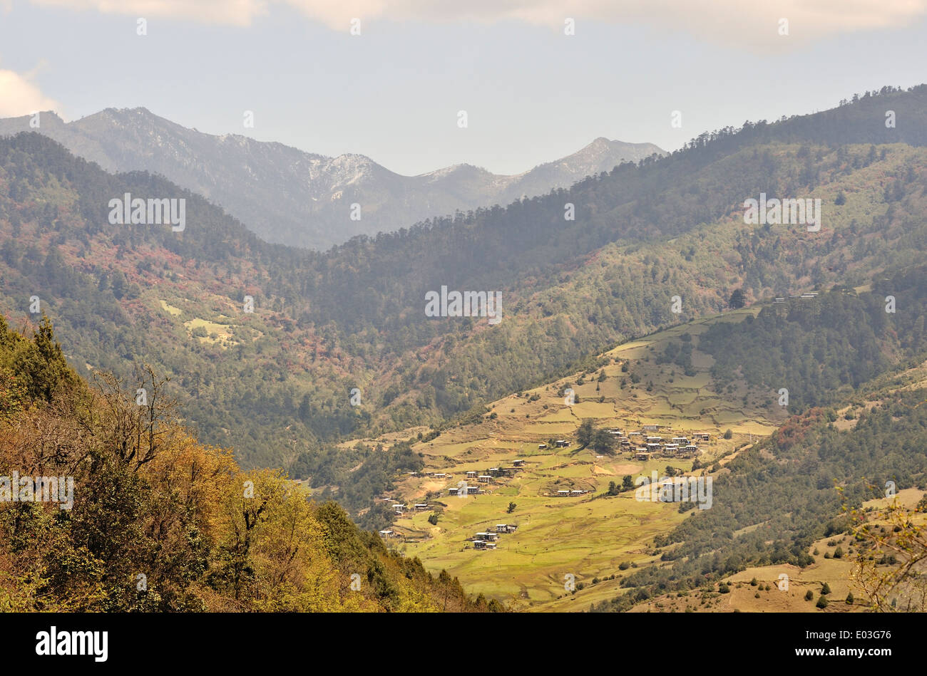 Himalayan landscape on Merak Sakteng trek, Eastern Bhutan Stock Photo ...