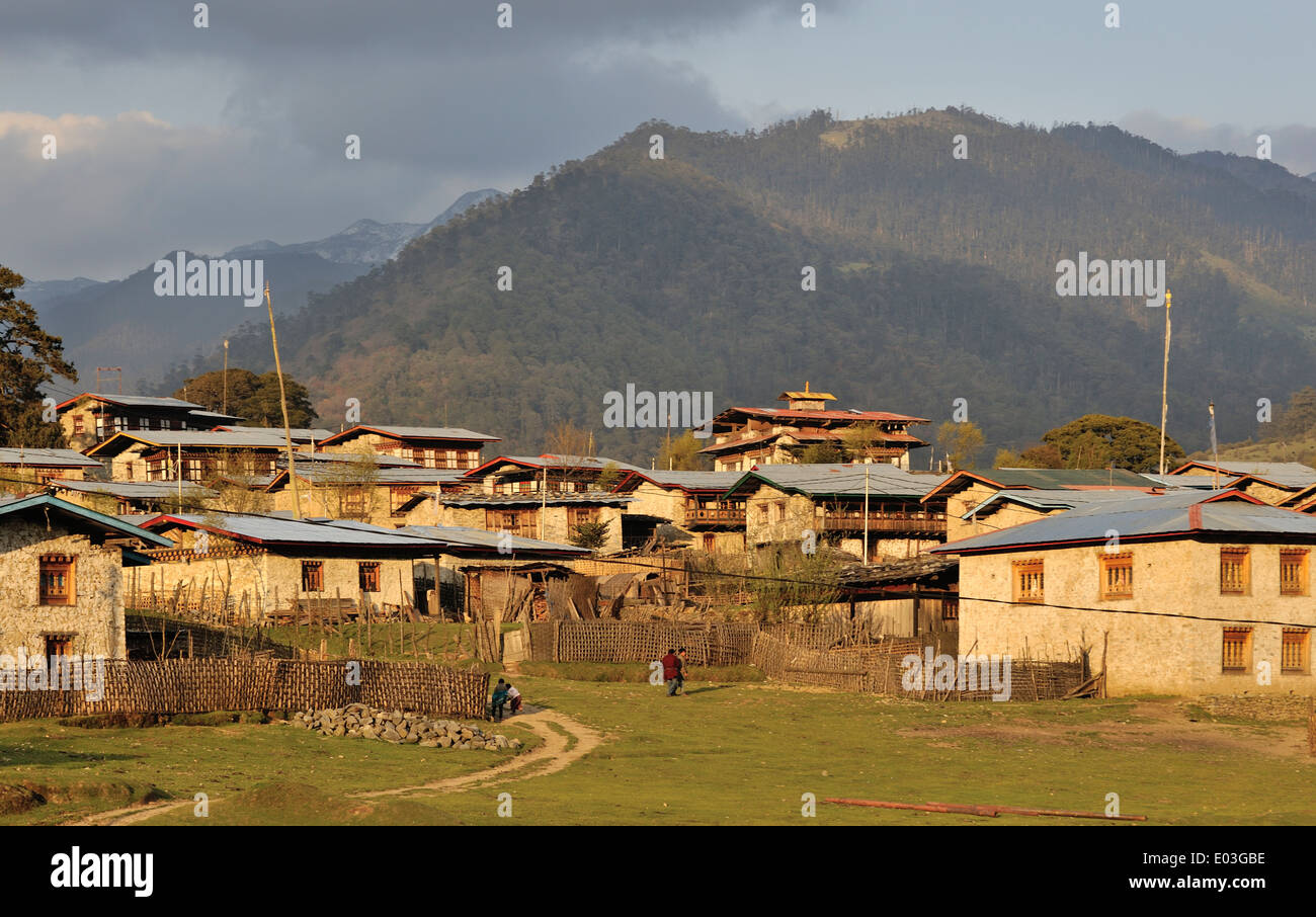 Village of Sakteng on Merak Sakteng trek, Eastern Bhutan Stock Photo ...