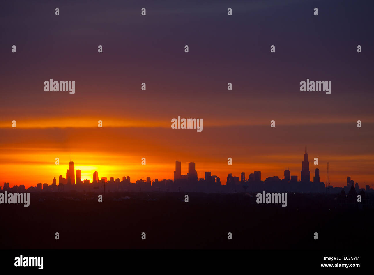 Chicago skyline at sunrise hi-res stock photography and images - Alamy