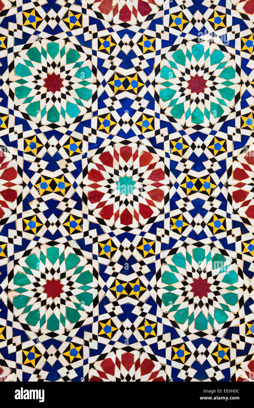 Tile pattern arabic hi-res stock photography and images - Alamy