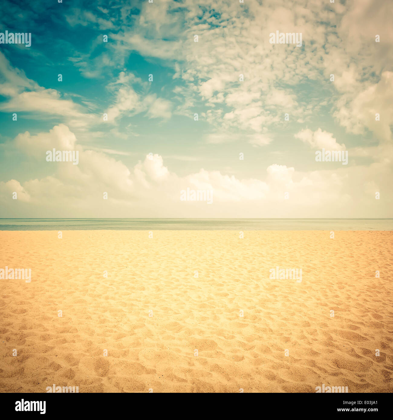 Empty look hi-res stock photography and images - Alamy