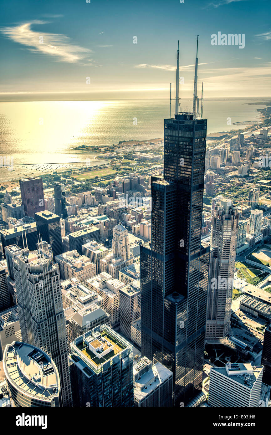 Chicago skyline at sunrise hi-res stock photography and images - Alamy