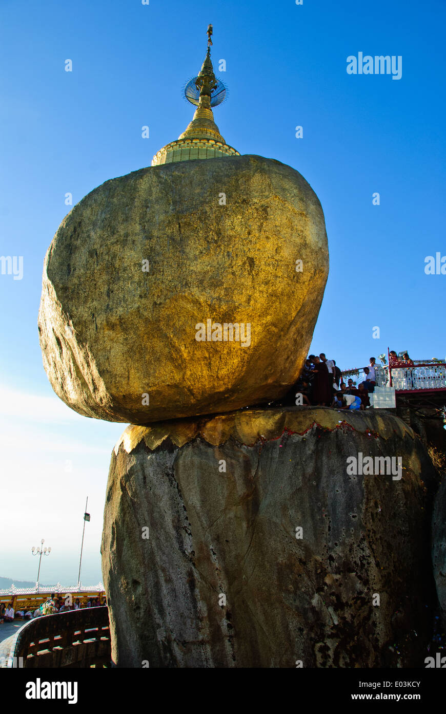 Golden rock hi-res stock photography and images - Alamy