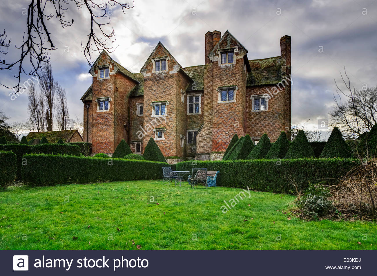 Classic Tudor Architecture High Resolution Stock Photography and Images ...