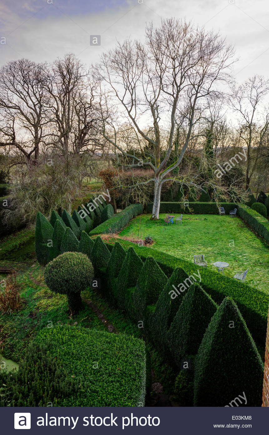 Topiary Of Yew High Resolution Stock Photography and Images - Alamy