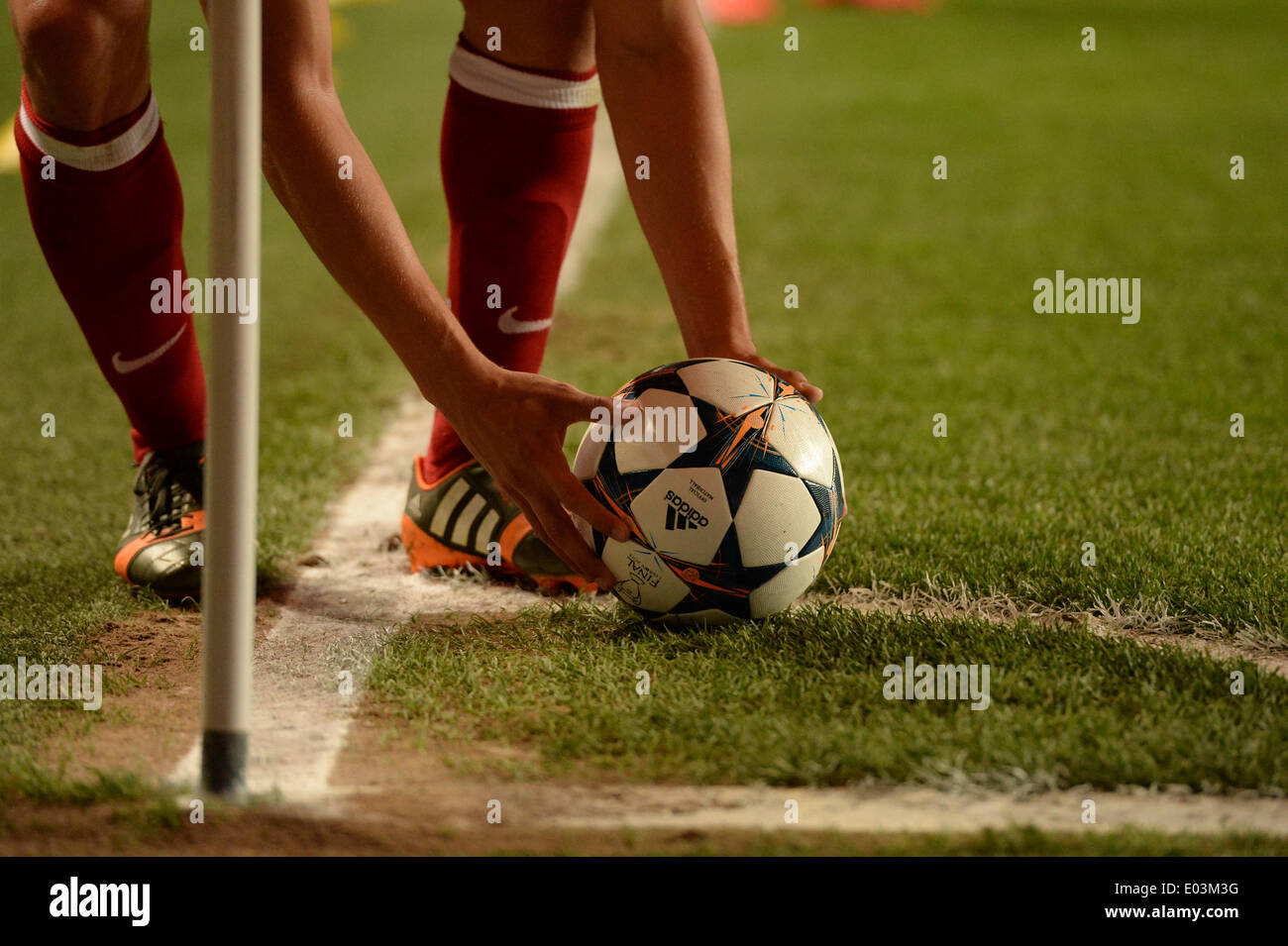 London, UK. 30th Apr, 2014. Placing the ball for a corner kick during ...
