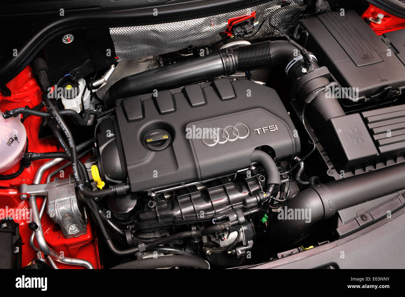 Q3 hi-res stock photography and images - Alamy