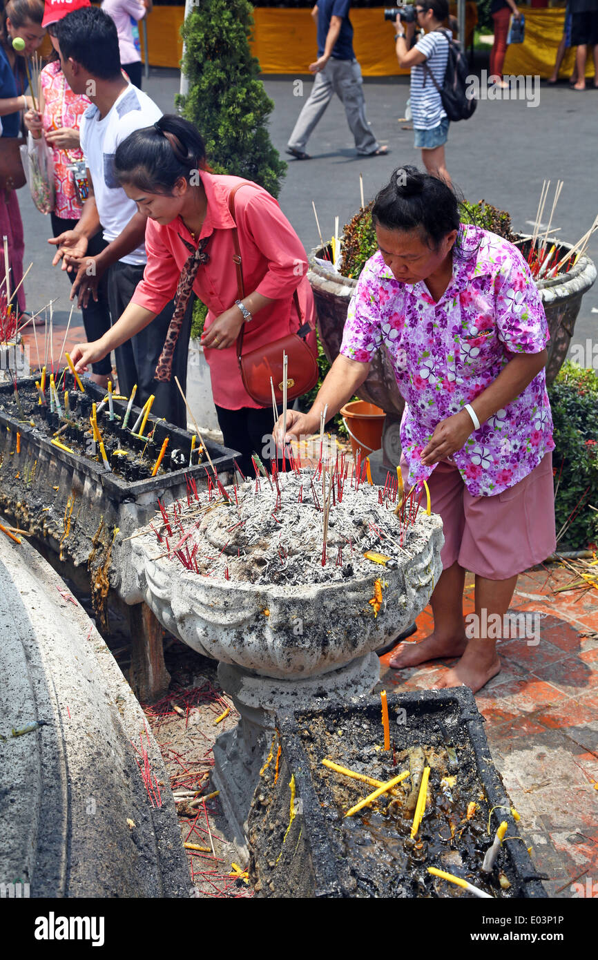 Burning of temples hi-res stock photography and images - Alamy