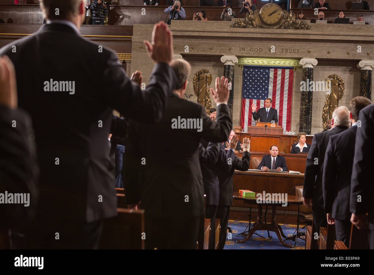 Members of congress swearing hi-res stock photography and images - Alamy