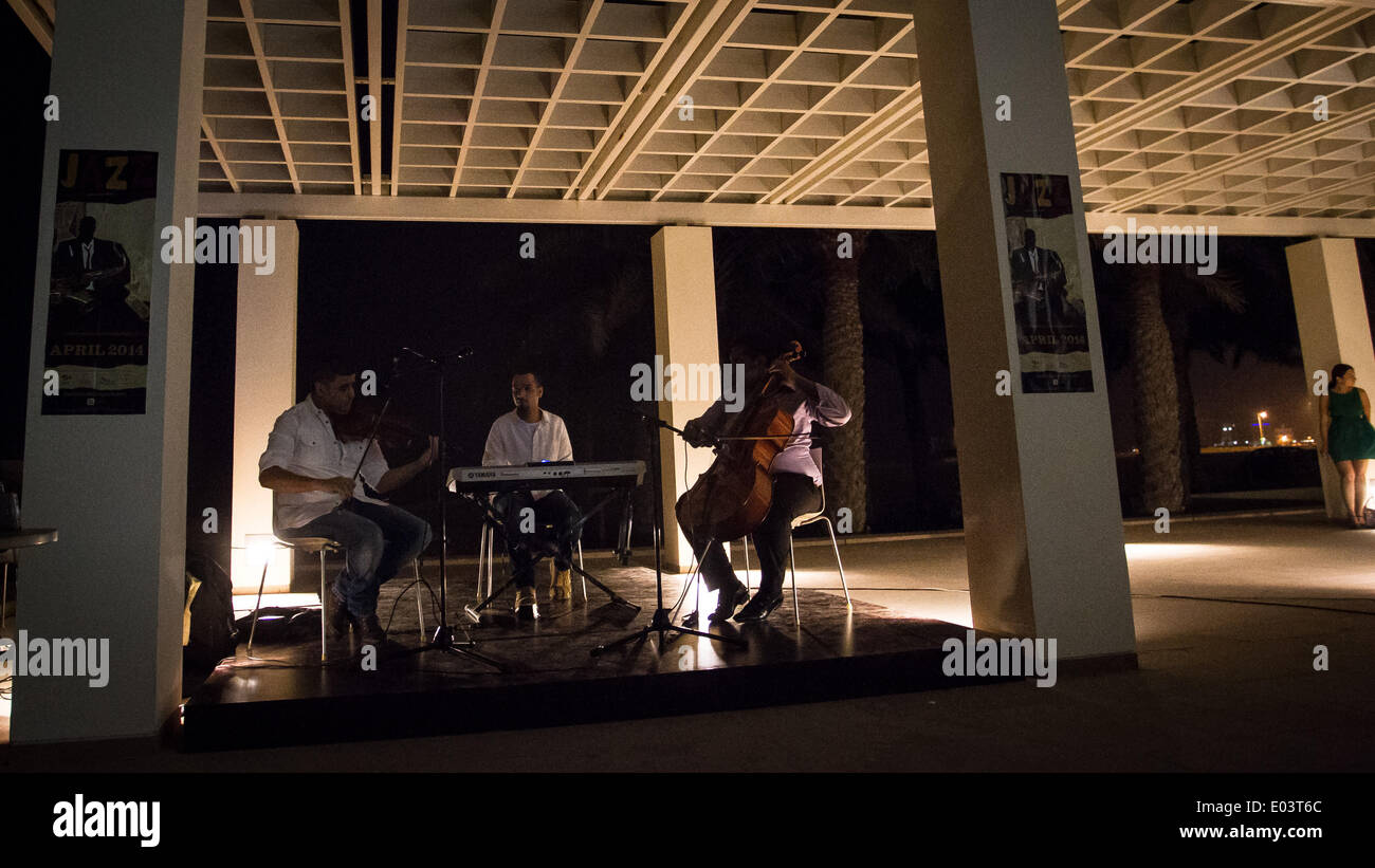 Bahrain artists hi-res stock photography and images - Alamy