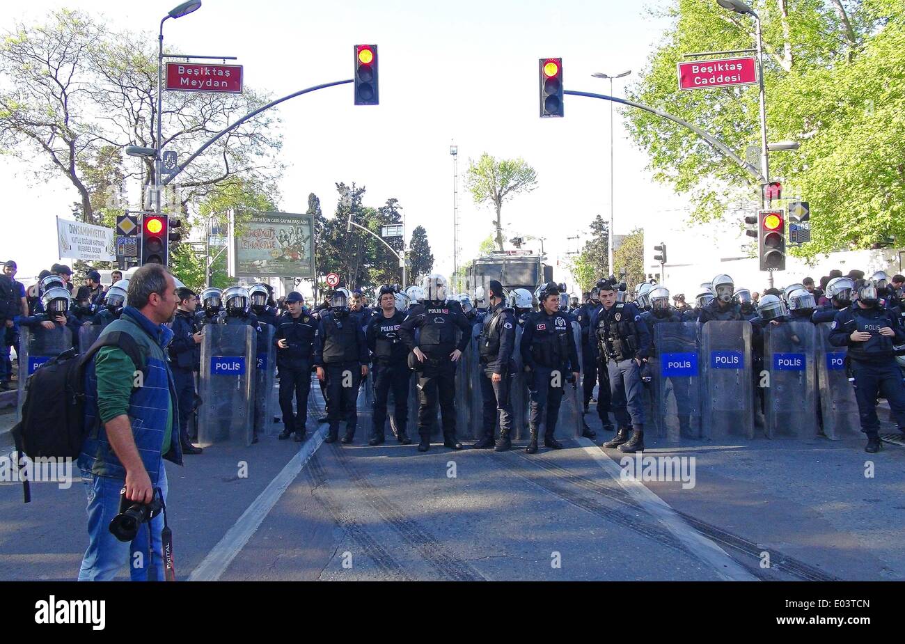 Istanbul, Turkey. 1st May, 2014. Police block the main roads leading to ...