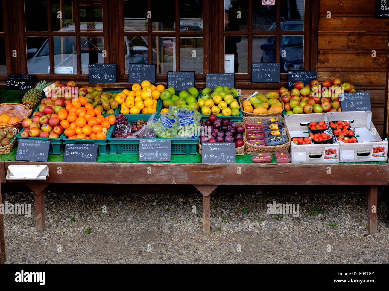 Farm Shop displaying fresh fruit and vegatables Stock Photo - Alamy