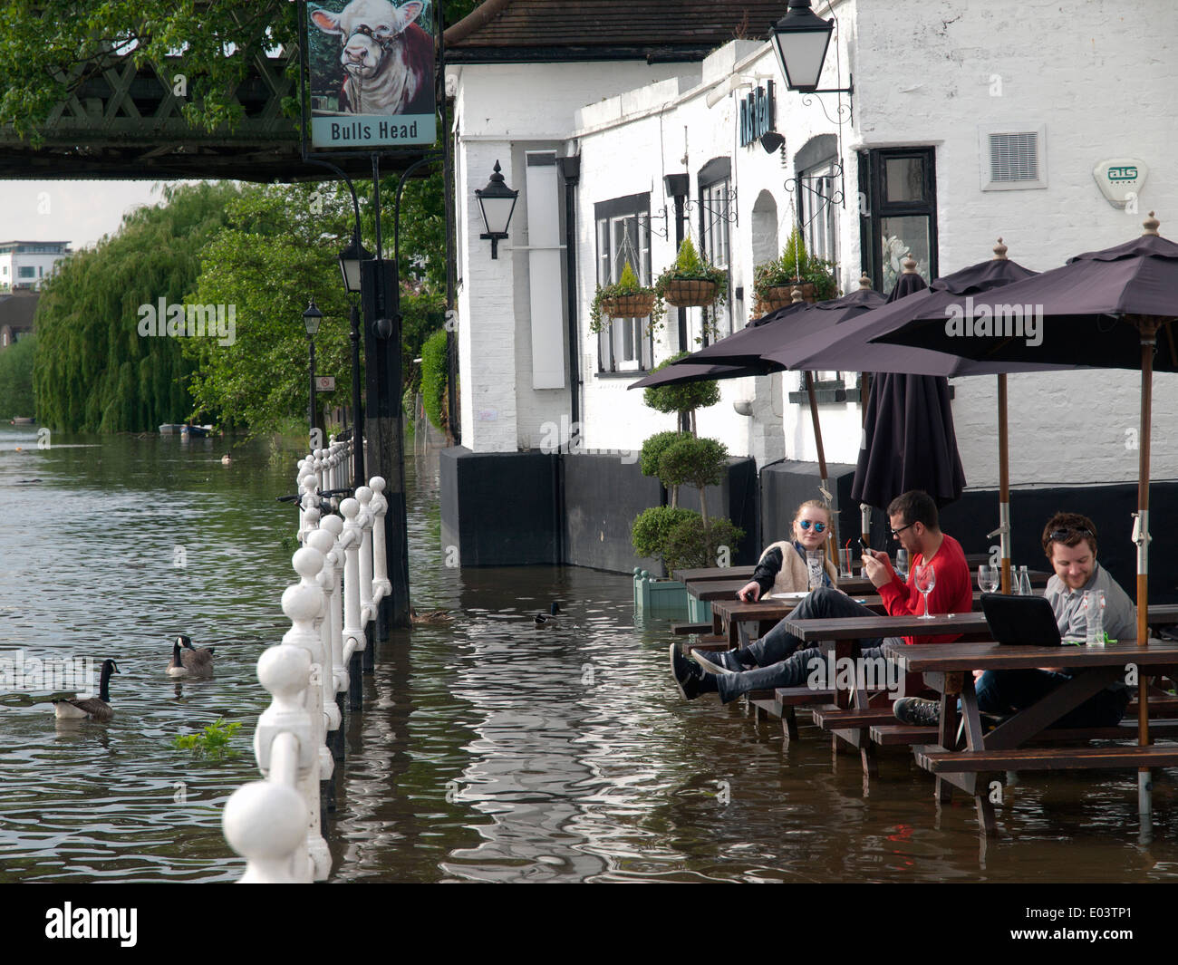 Beer garden flood hi-res stock photography and images - Alamy
