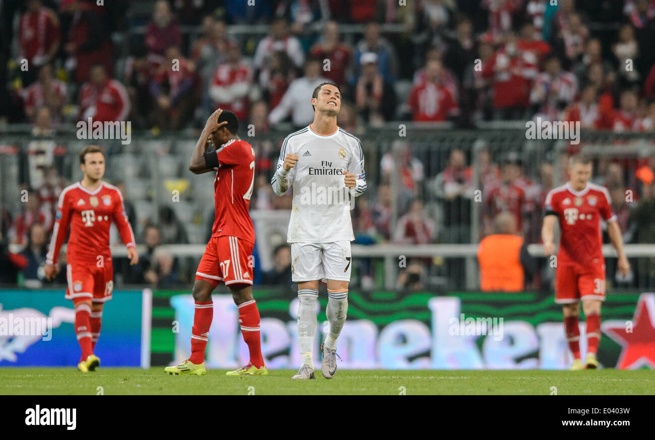 Munich, Germany. 29th Apr, 2014. Madrid's Cristiano Ronaldo (front ...