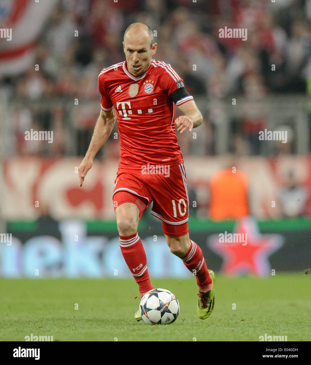 Munich, Germany. 29th Apr, 2014. Munich's Arjen Robben plays the ball ...