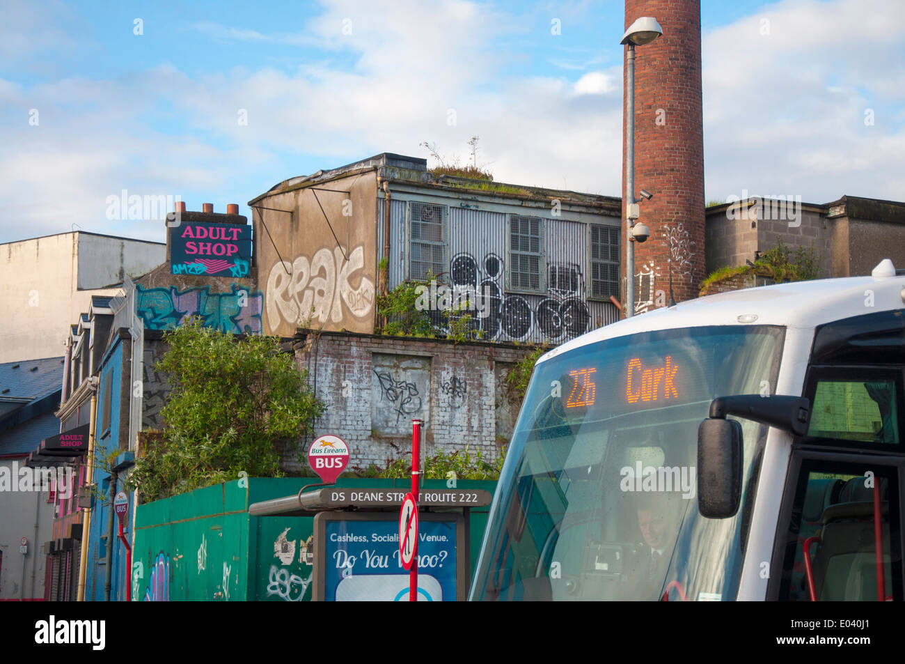 Graffiti city hi-res stock photography and images - Alamy