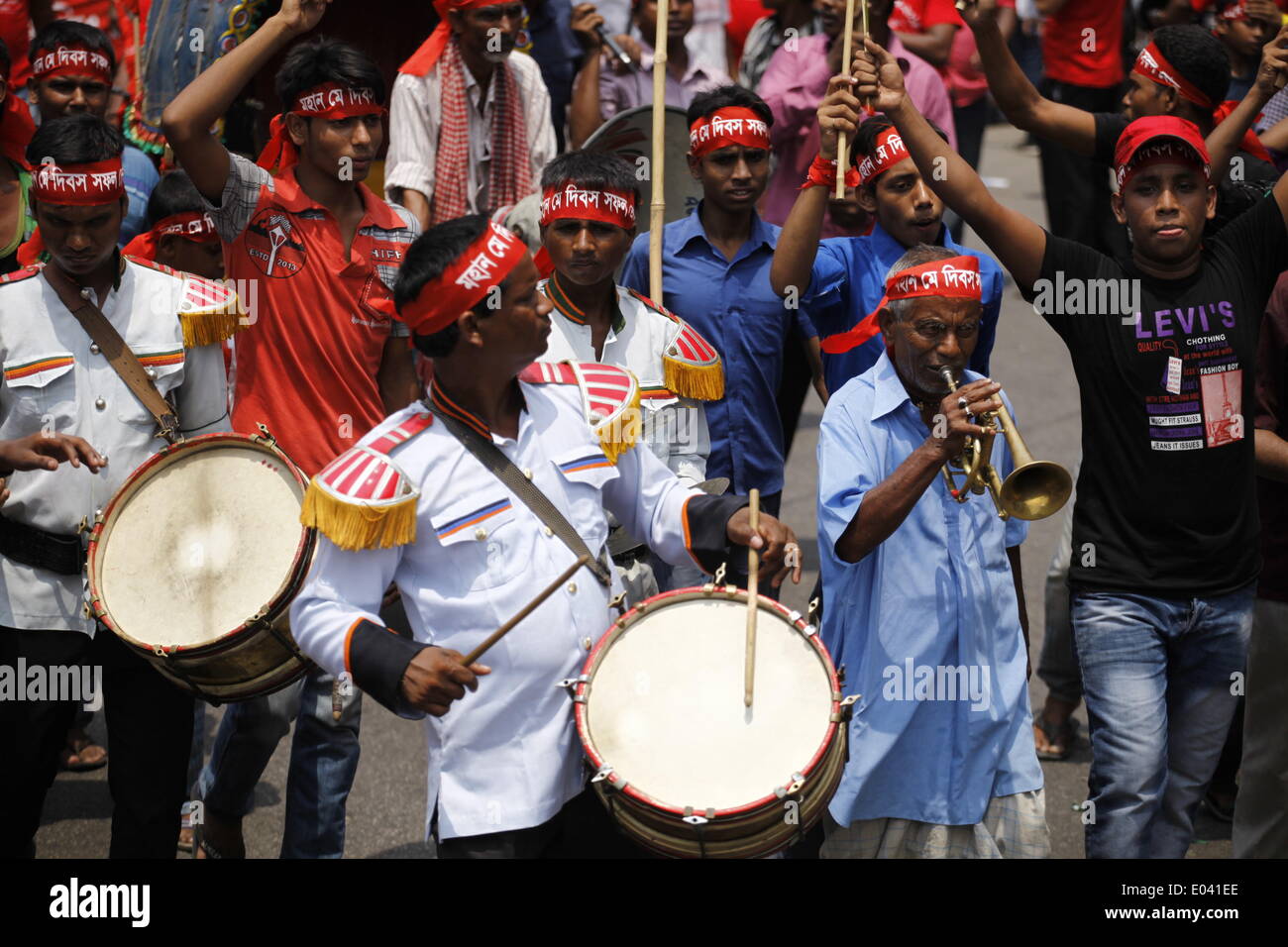 Dhaka, Bangladesh. 1st May, 2014. Garment workers & other labor ...