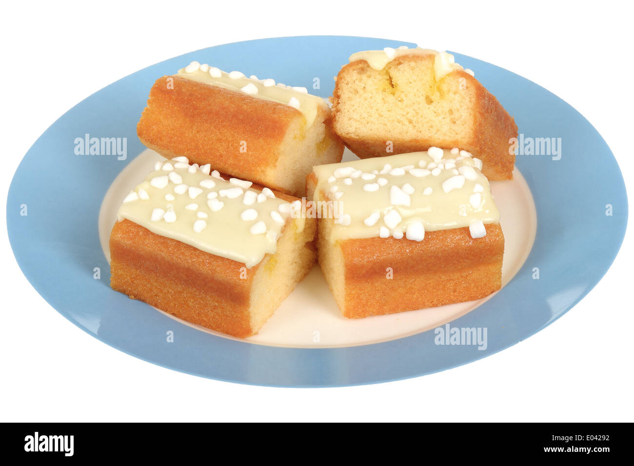 Lemon cake sponge hi-res stock photography and images - Alamy