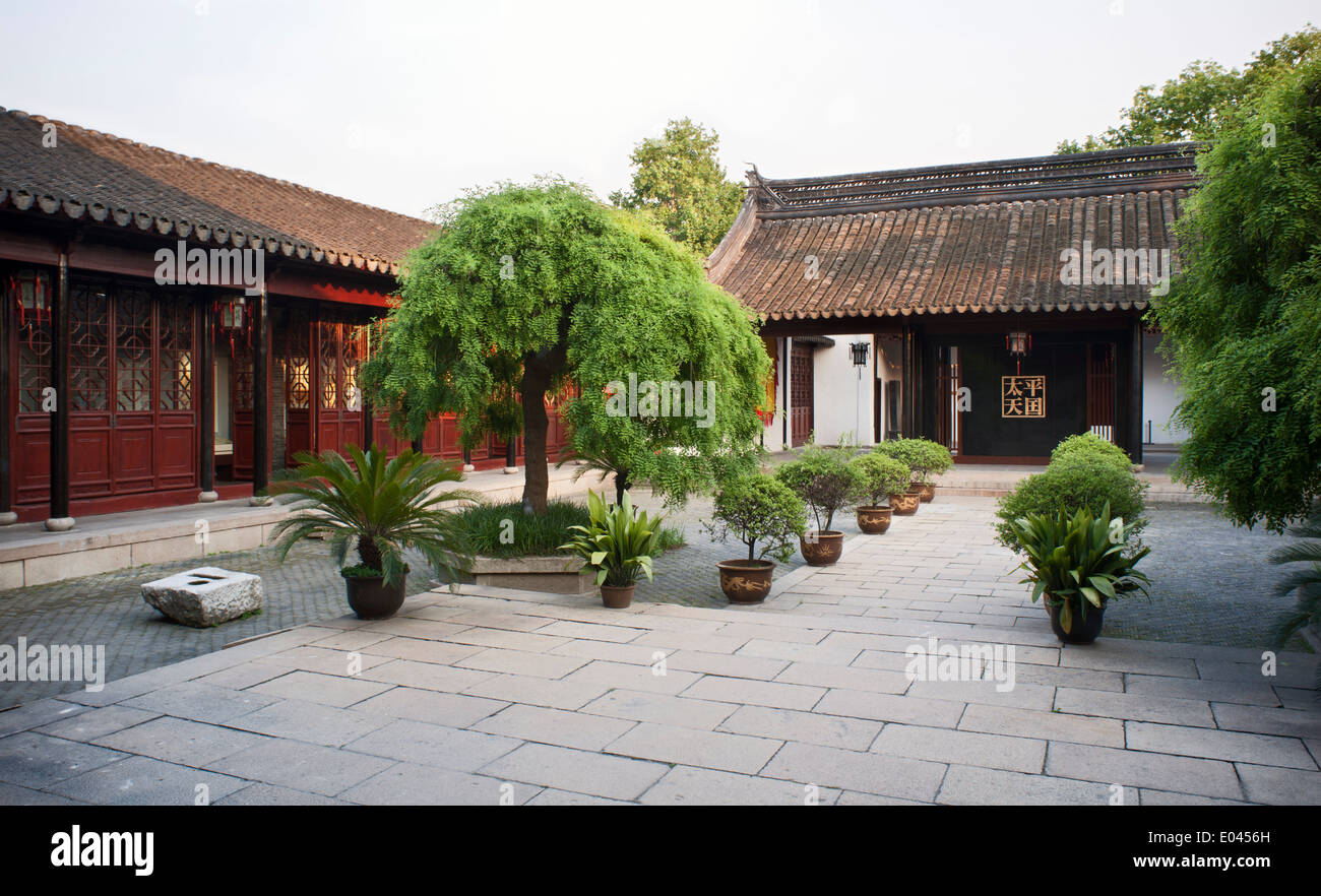 Courtyard garden of the old Suzhou Museum, a former palace Stock Photo ...