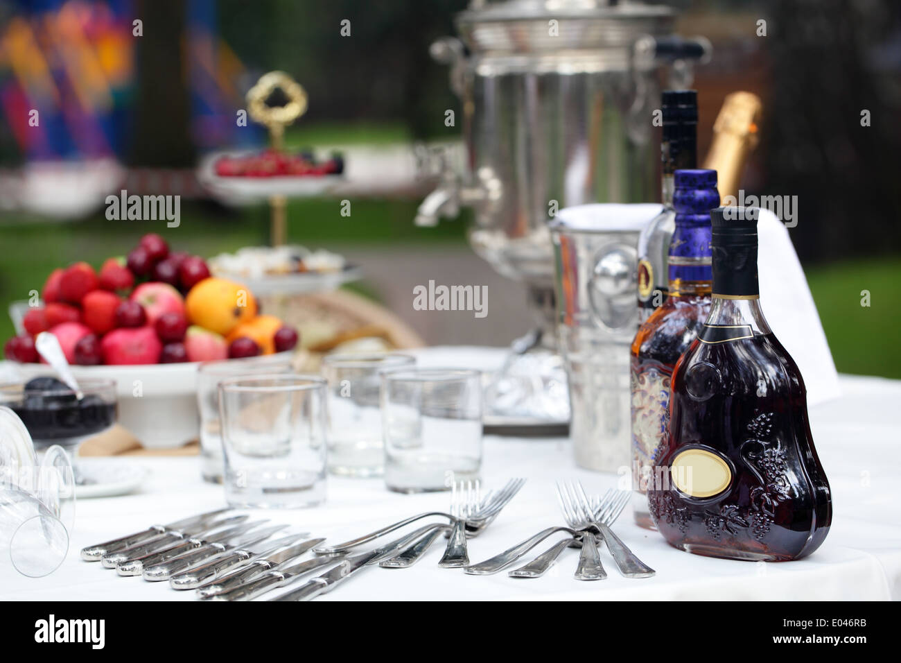 clean and beautiful table with food in a forest Stock Photo - Alamy