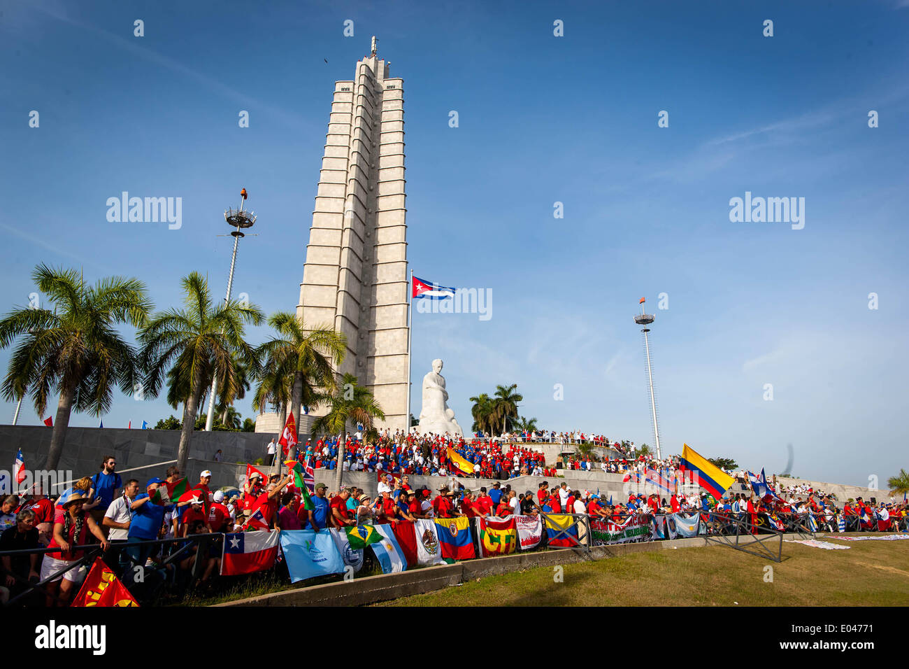 Havana, Cuba. 1st May, 2014. People participate in the May Day parade ...