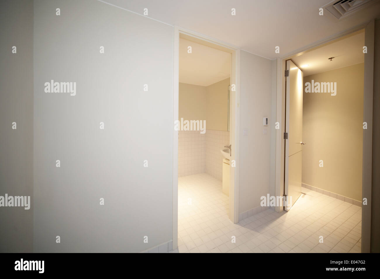 luxury and very clean empty european room Stock Photo - Alamy