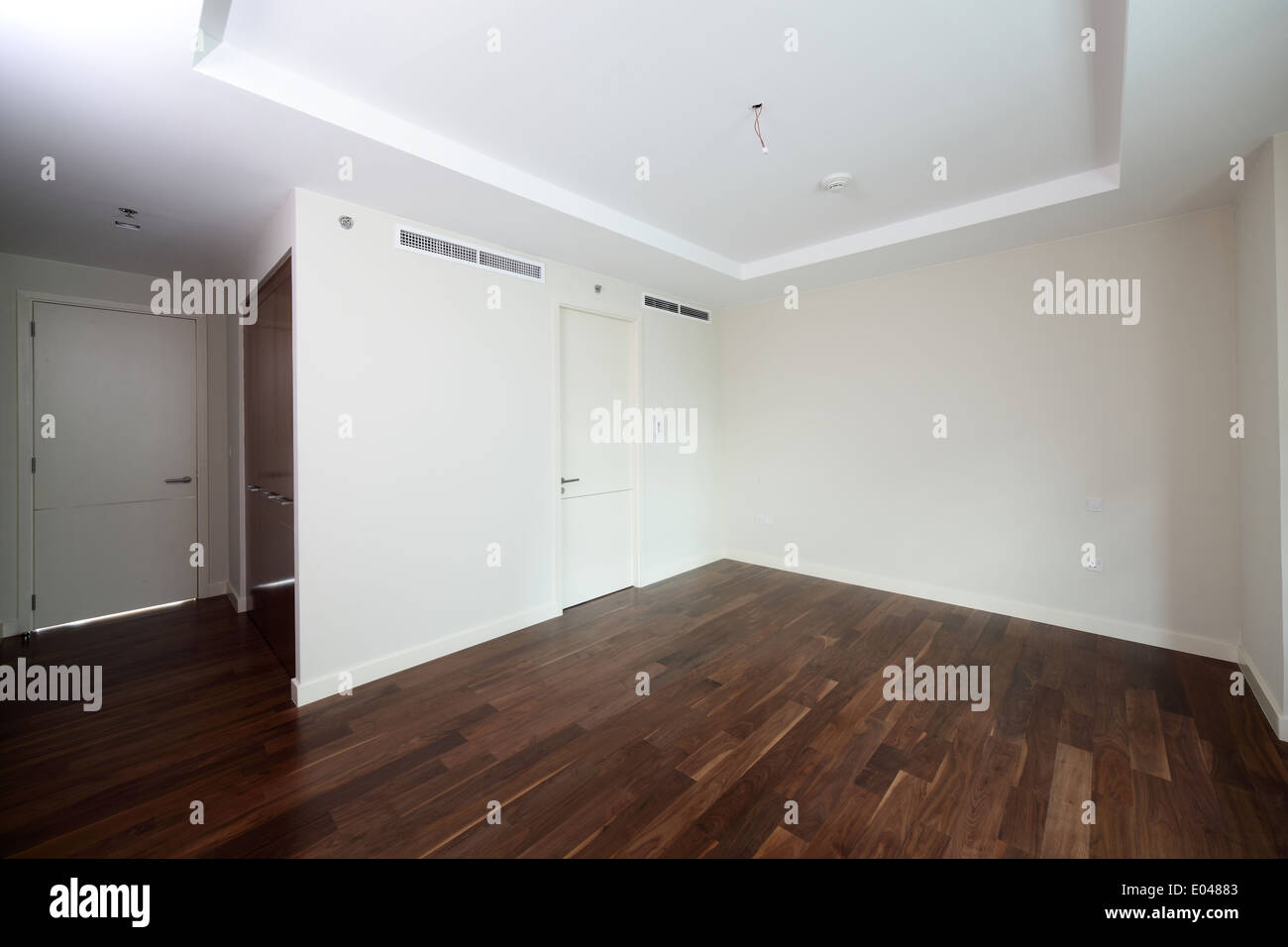 luxury and very clean empty european room Stock Photo - Alamy