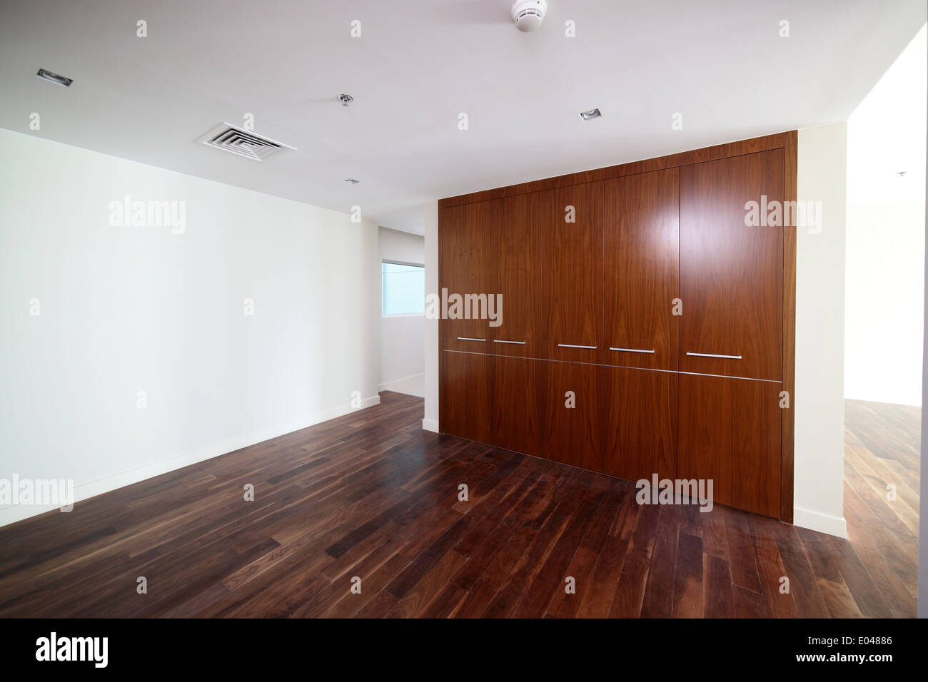 luxury and very clean empty european room Stock Photo - Alamy