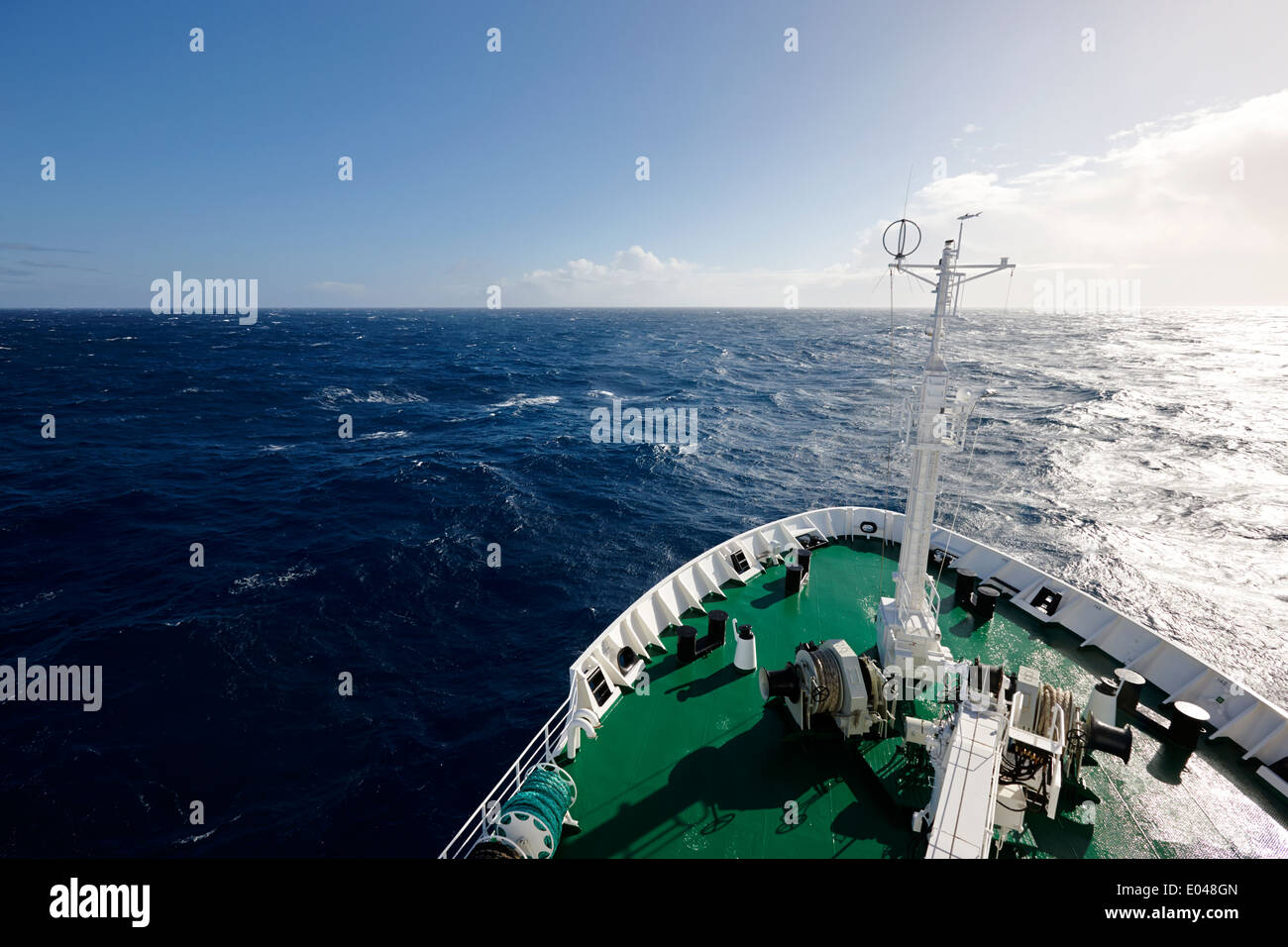 Sailing across the drake passage hi-res stock photography and images ...