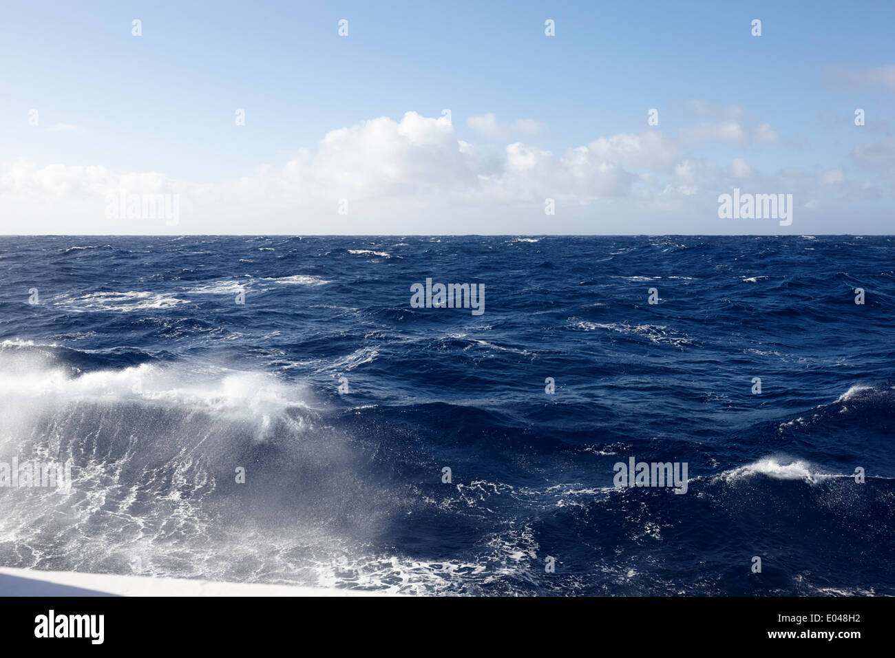 expedition ship crossing the drake passage Stock Photo - Alamy