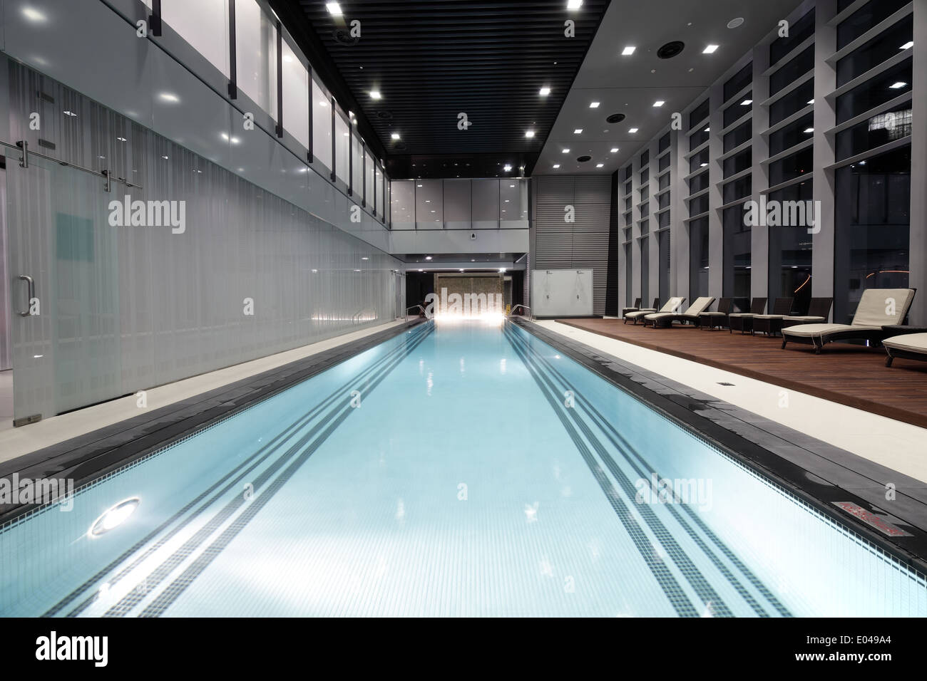 Swimming pool free style hi-res stock photography and images - Alamy