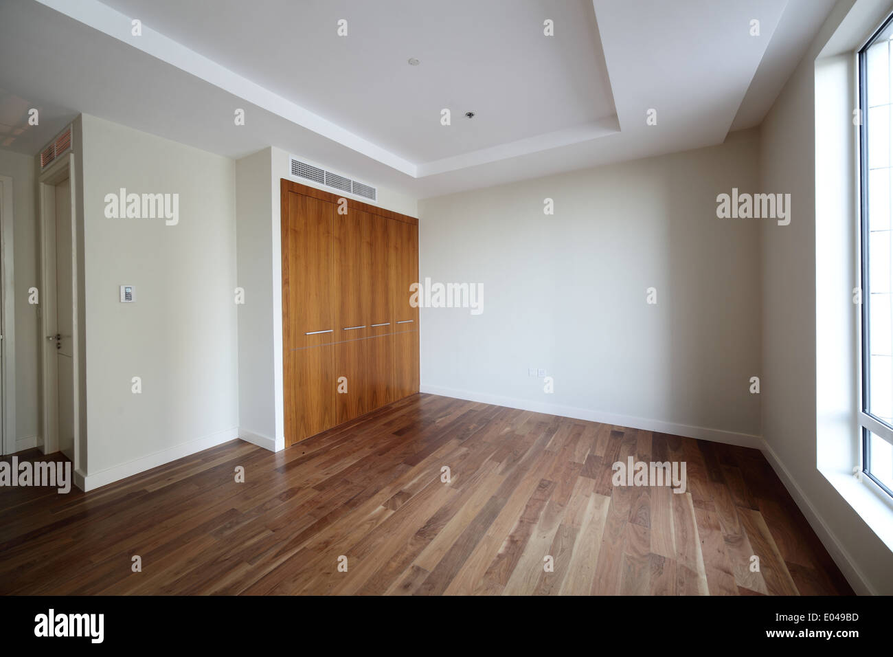 luxury and very clean empty european room Stock Photo - Alamy