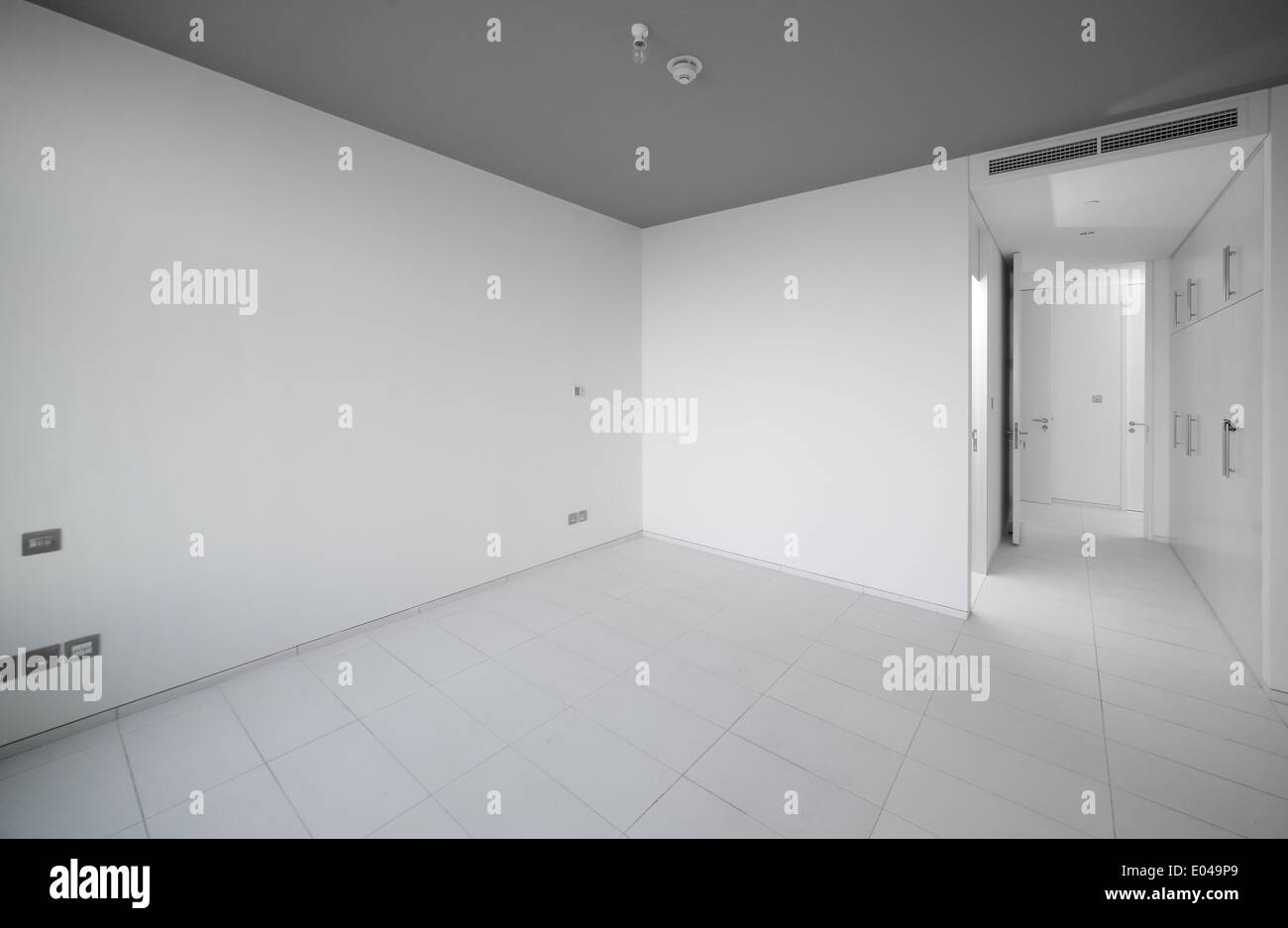 luxury and very clean empty european room Stock Photo - Alamy