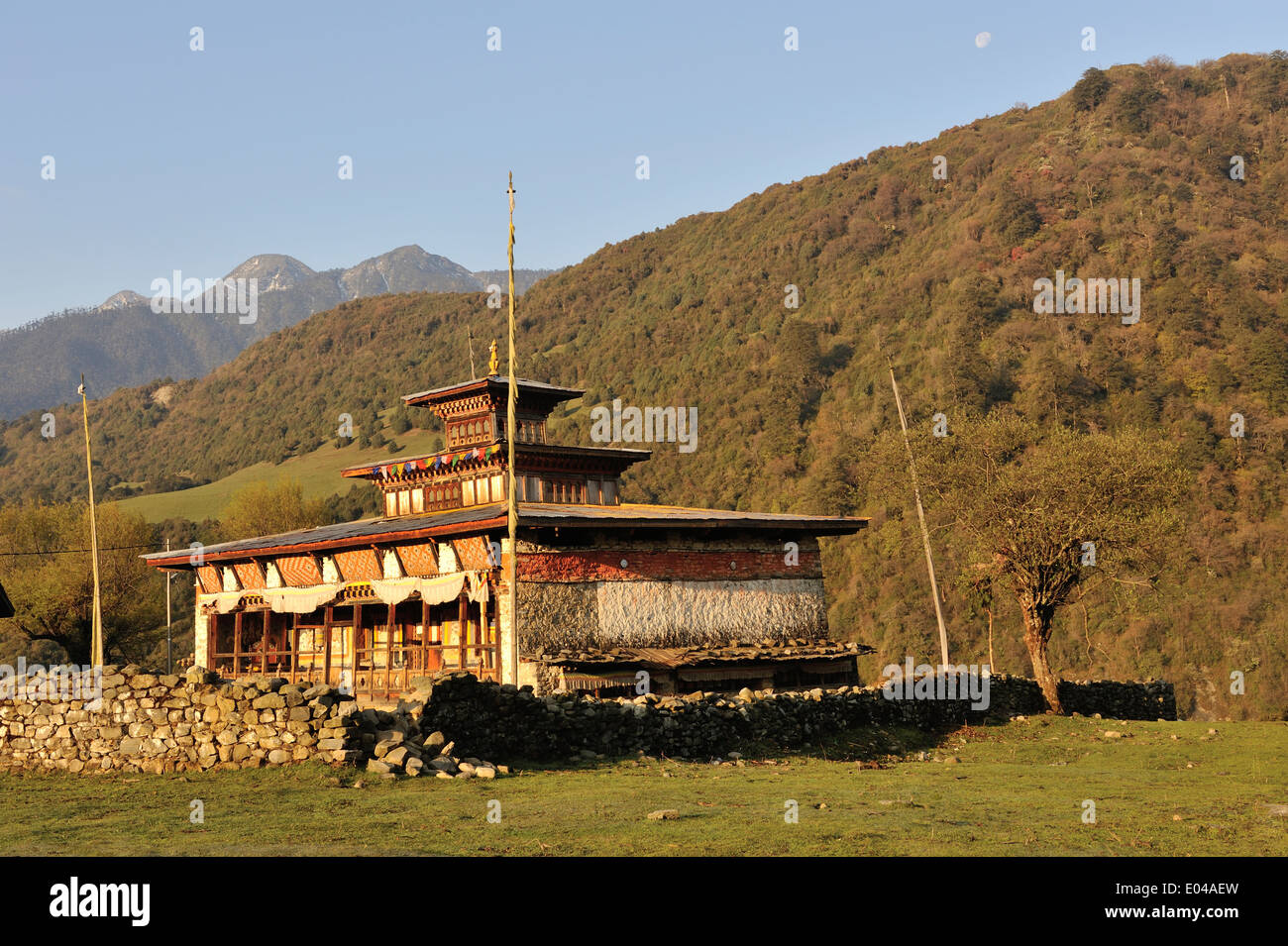 Village buddhist temples hi-res stock photography and images - Alamy